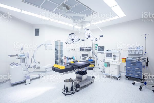 Modern hospital operating room with monitors and equipment | ekne.gr Α ...
